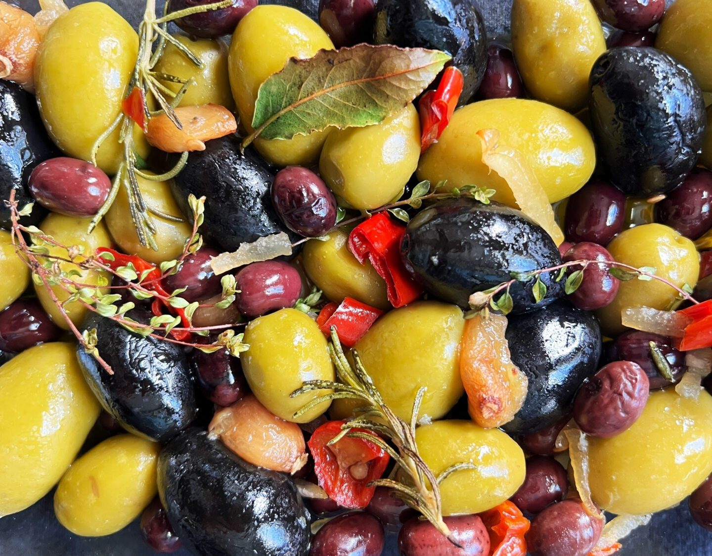 The Gustiamo Olive Guide