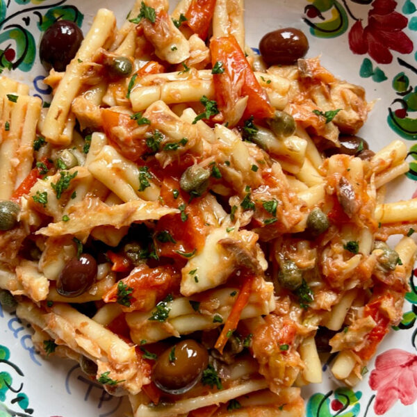 Sicilian Pasta With Anchovies and Toasted Breadcrumbs